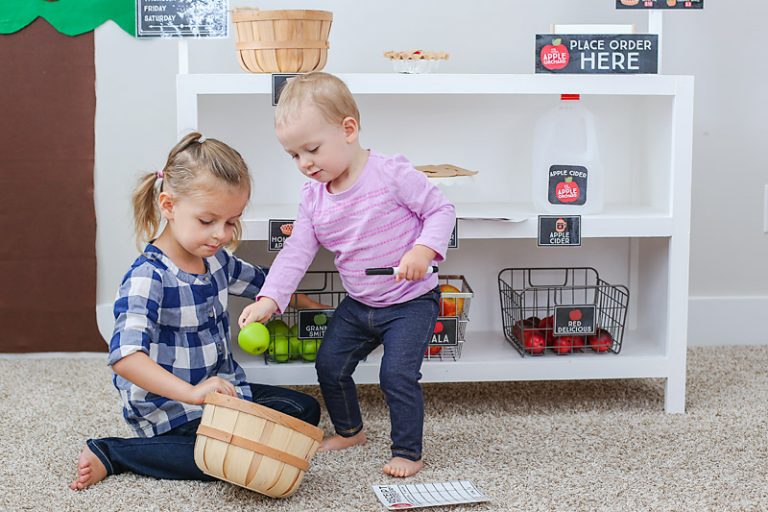 How to Create a Pretend Play Apple Orchard by The Littles and Me